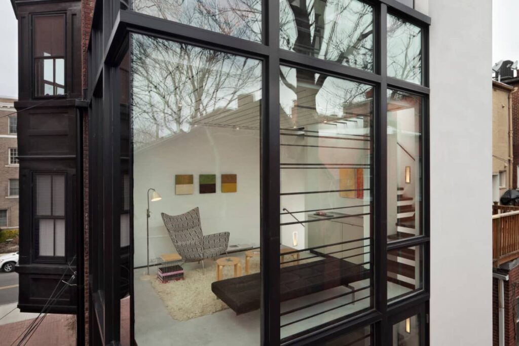 Decorating tips for row homes - Making the most of small spaces