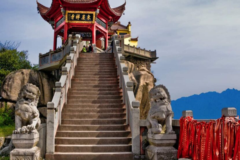 Foo dogs and Feng Shui meanings for your entertaining spaces