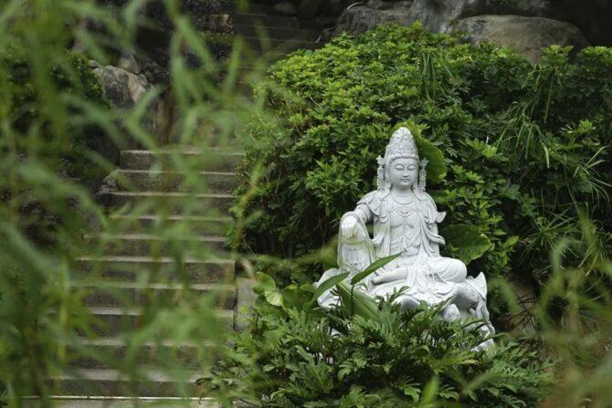 Garden design tips for lush, well-planned outdoor retreats